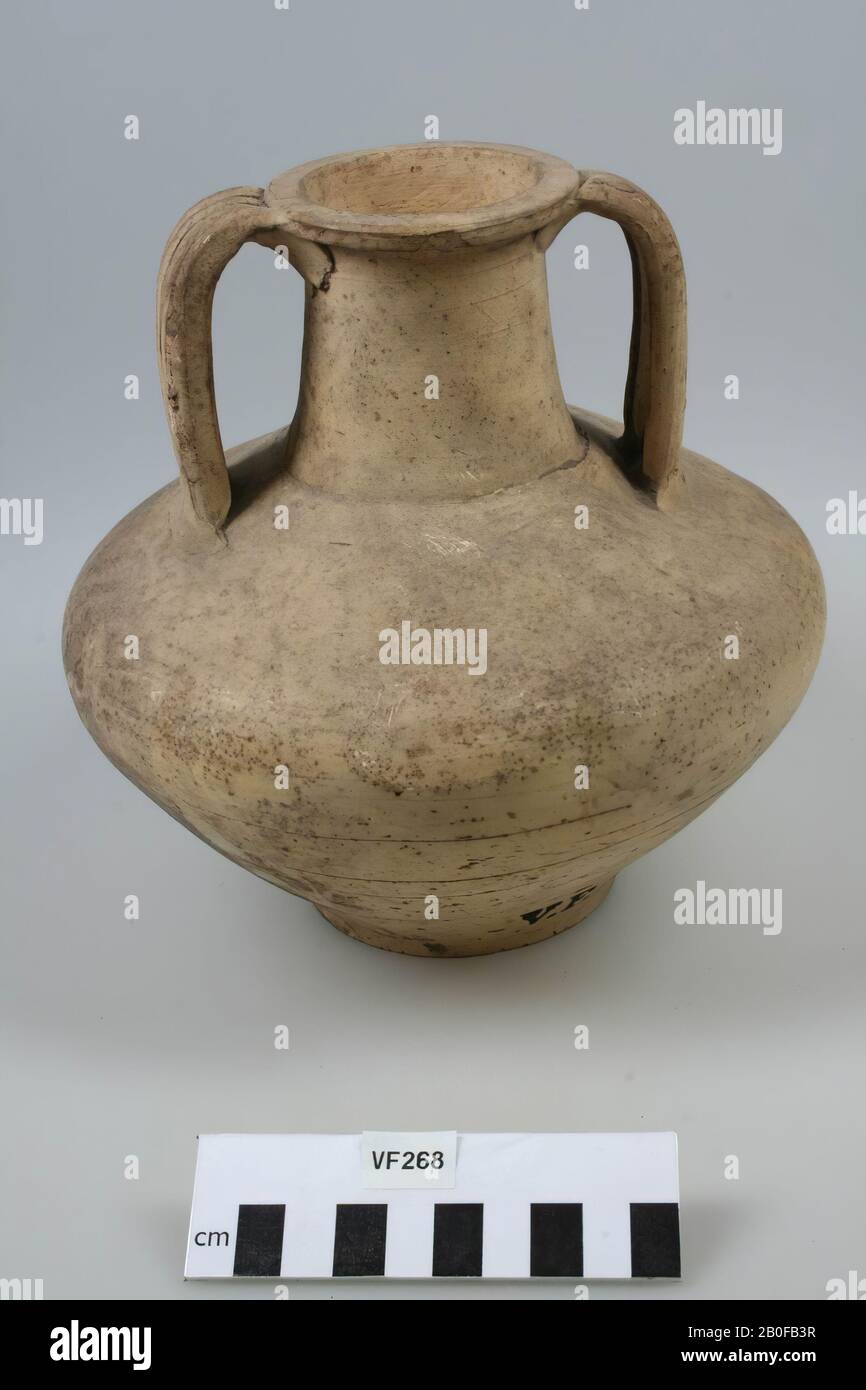 Roman jar amphora with 2 ears of light yellow pipe earth of a not very ...