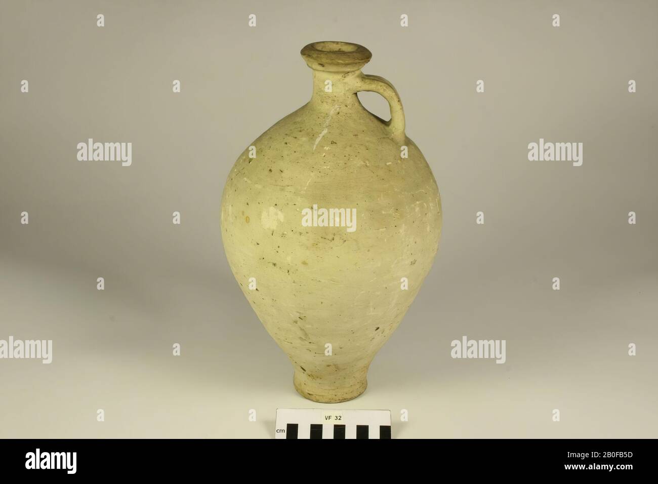 Roman pipe jug hi-res stock photography and images - Alamy