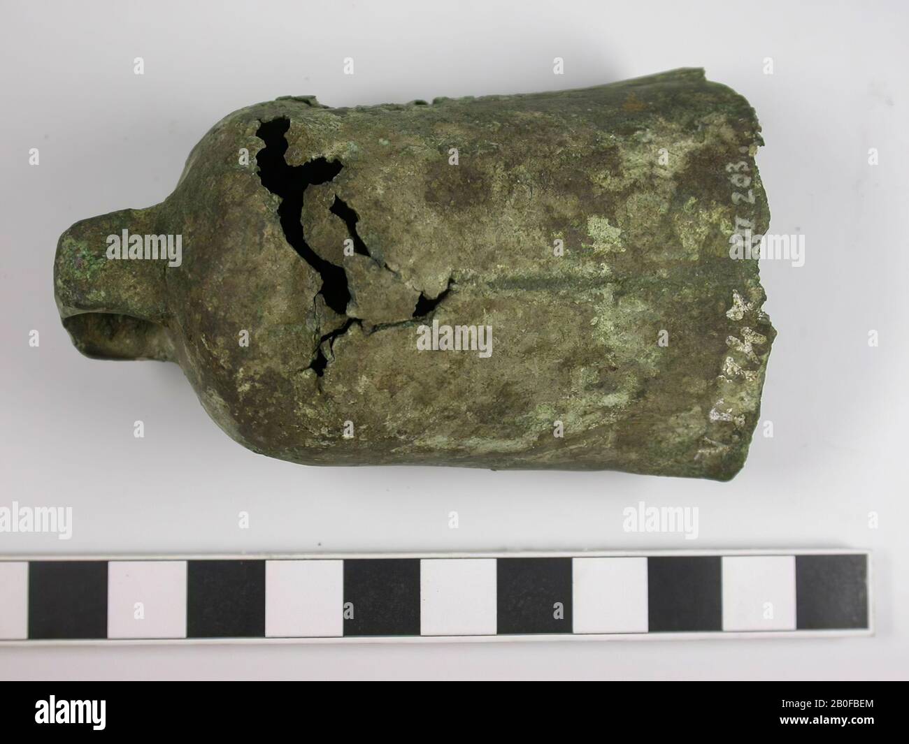 Beehive shape hi-res stock photography and images - Alamy