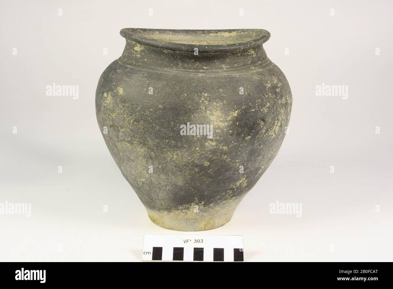 Roman ball small hi-res stock photography and images - Alamy