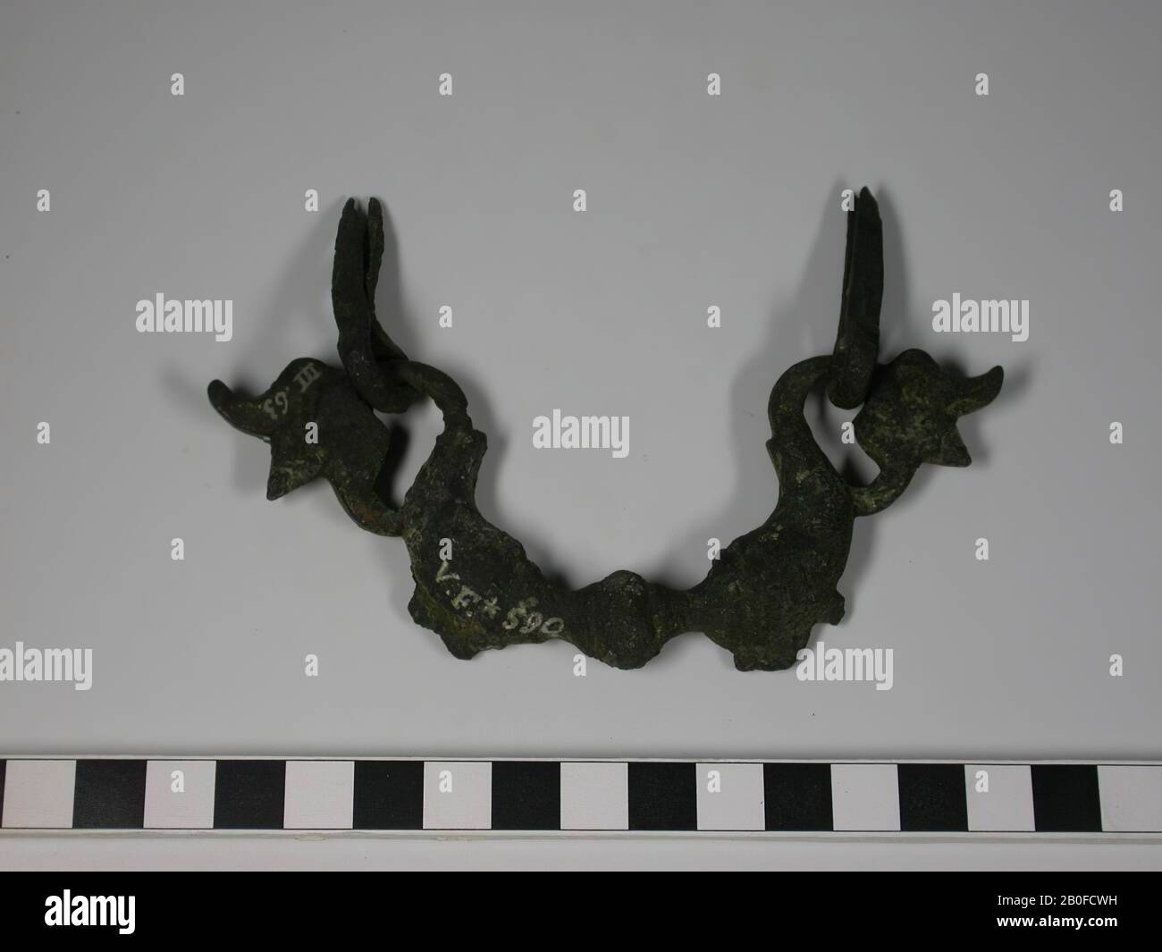 Bronze finger ring with plate instead of stone in greenhouses, broken ...