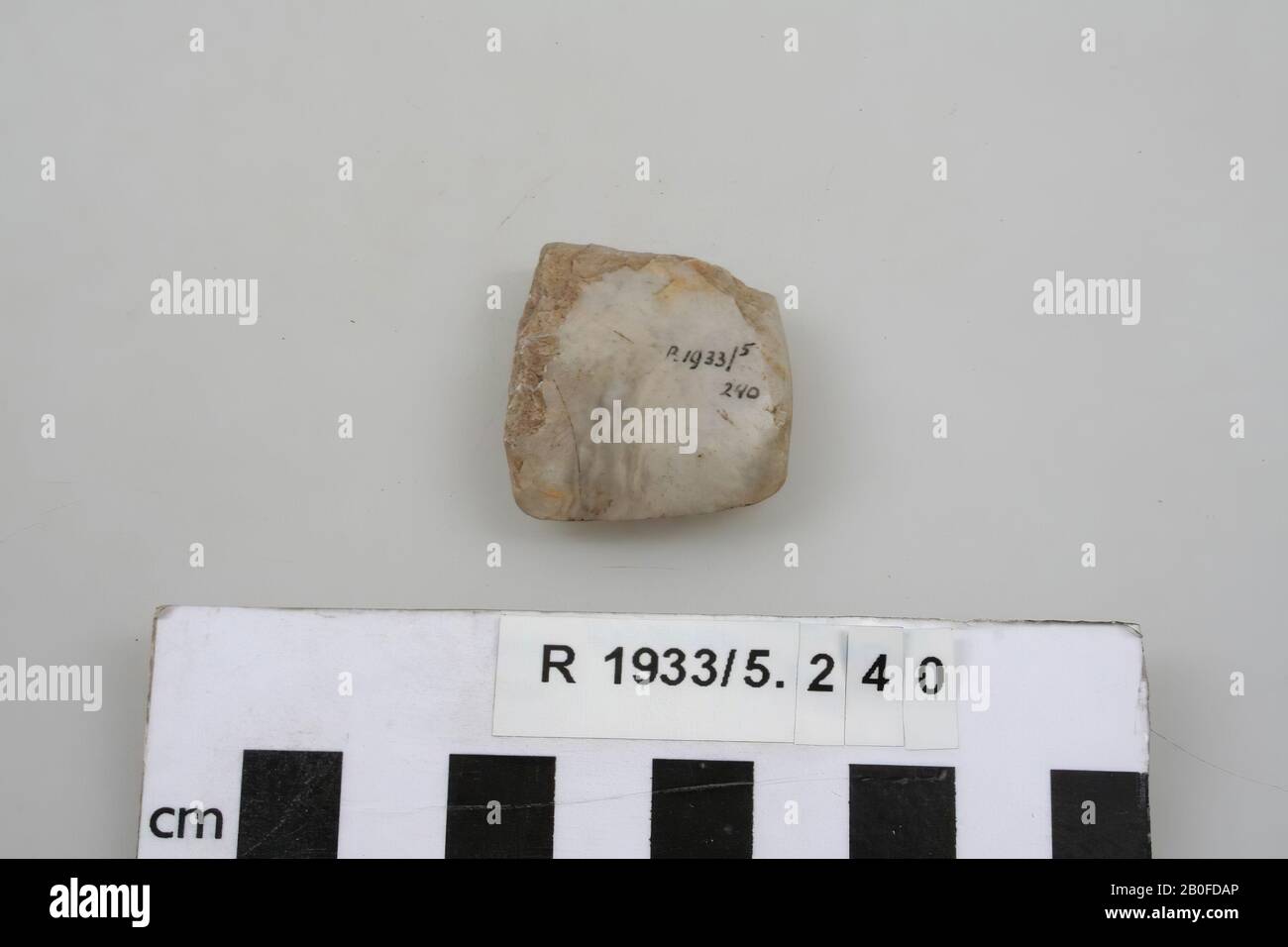 Flint cutting blade, polished., Cutting chisel, stone, flint, 3.2 x 2.9 ...