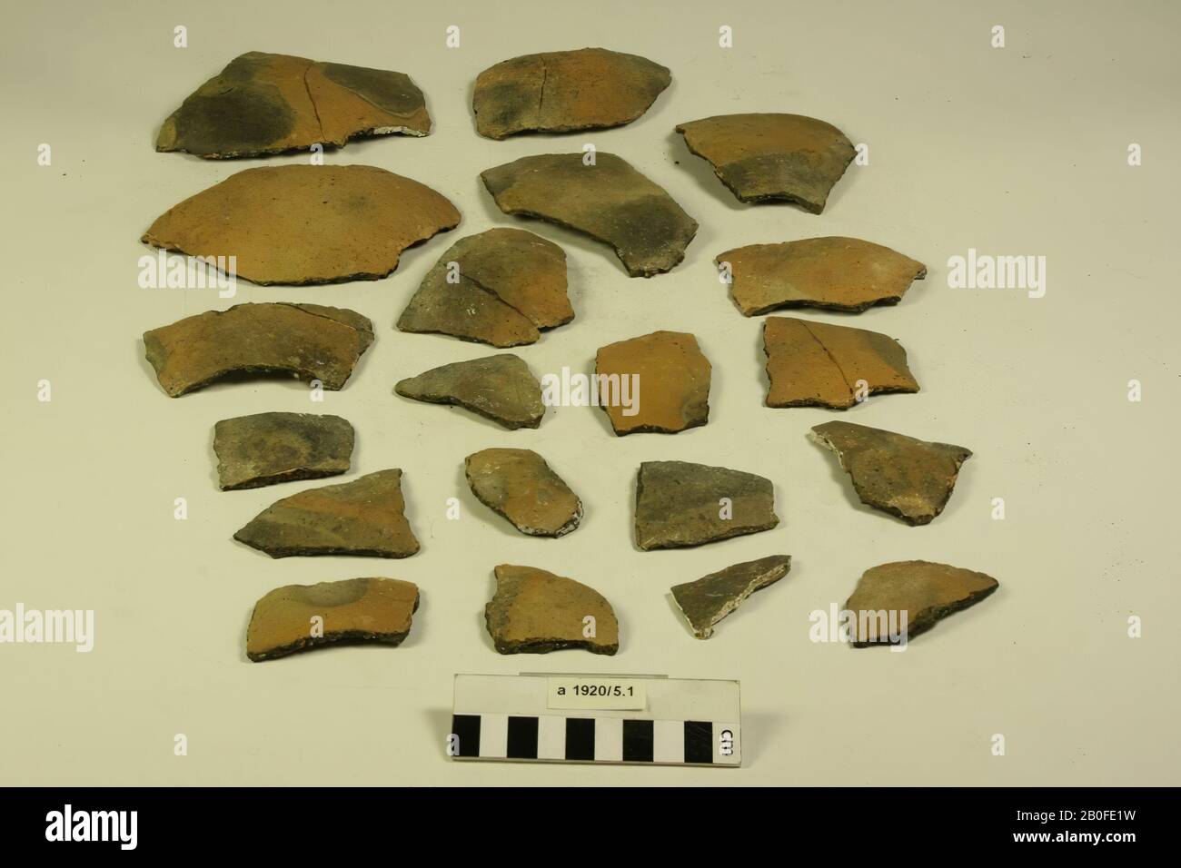 Bullet fragments, wall (64x) and edge (8x). Old bondings and additions ...