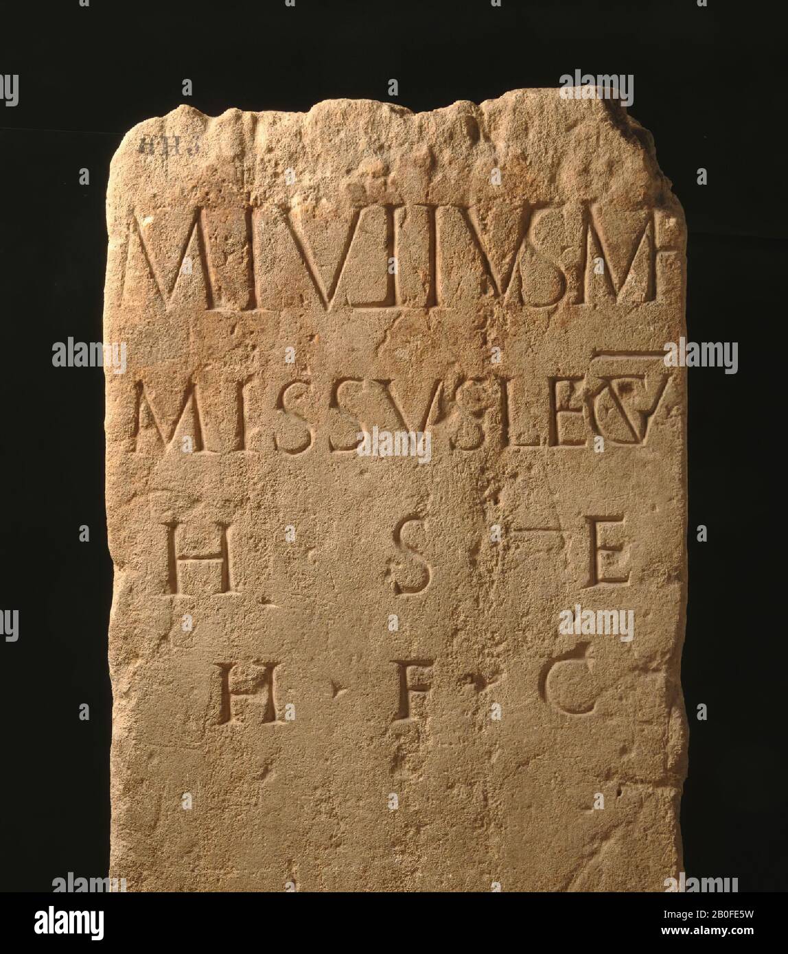 1 40 at hi-res stock photography and images - Alamy