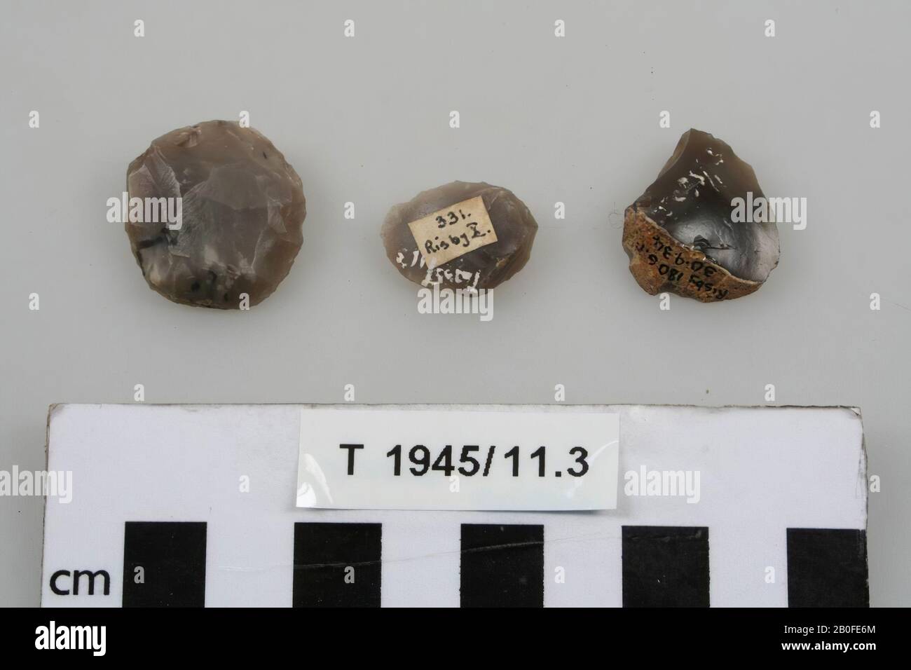 3 machined flint pieces hi-res stock photography and images - Alamy