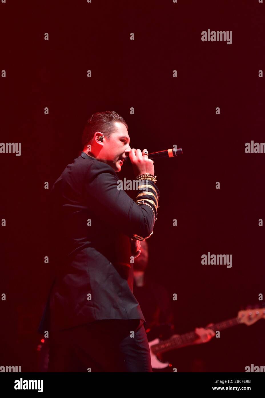 John newman singing hi-res stock photography and images - Alamy