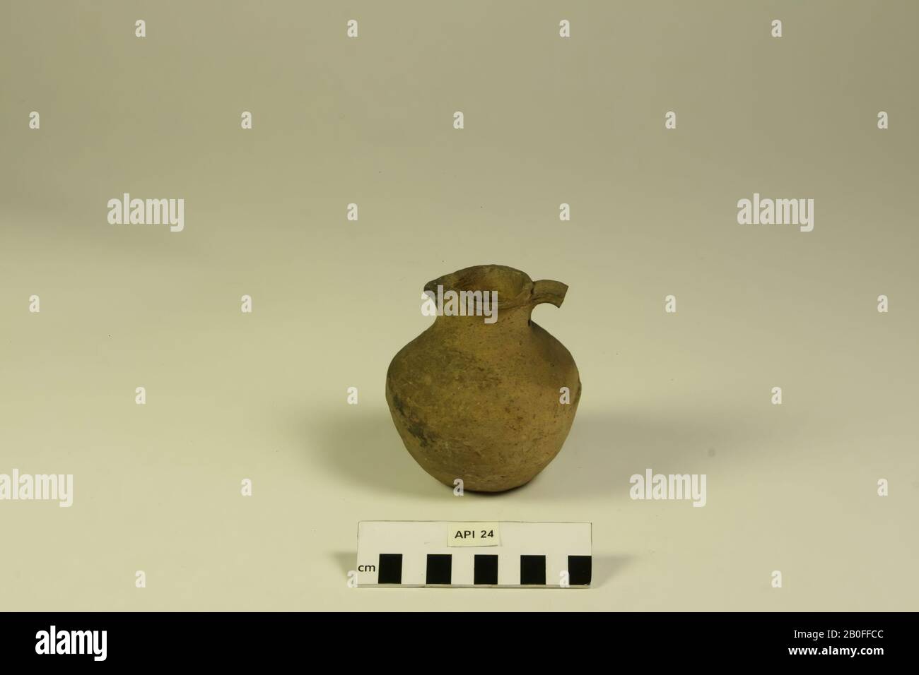 Rough walled shard hi-res stock photography and images - Alamy