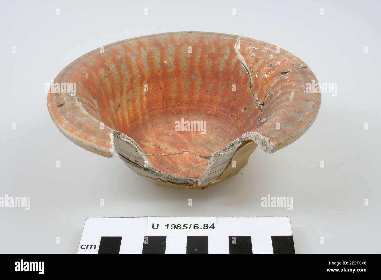 the Netherlands Roman period, container, earthenware, h, 5.5 cm, diam ...