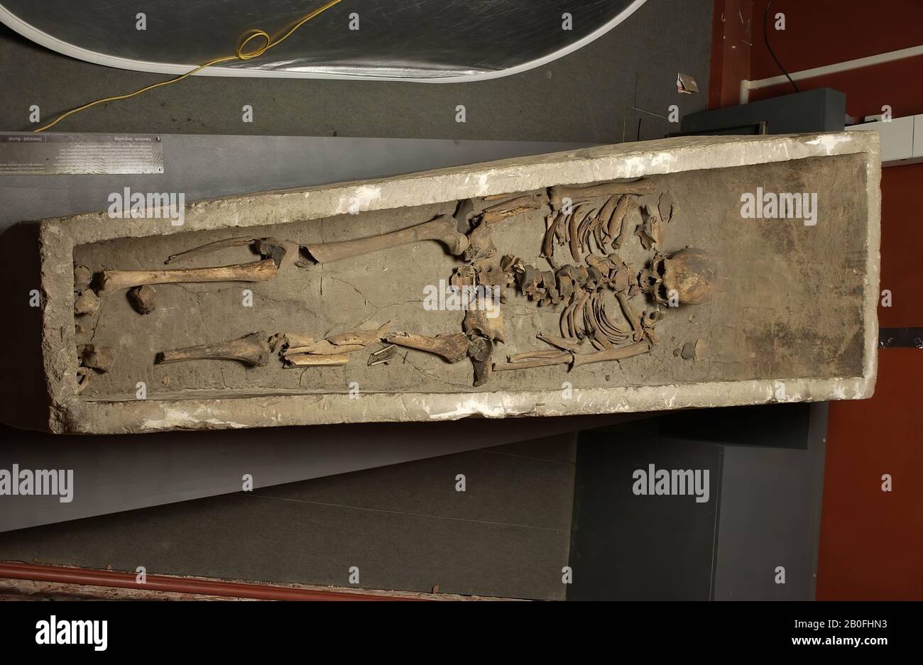 198 x 68 x 60 cm hi-res stock photography and images - Alamy