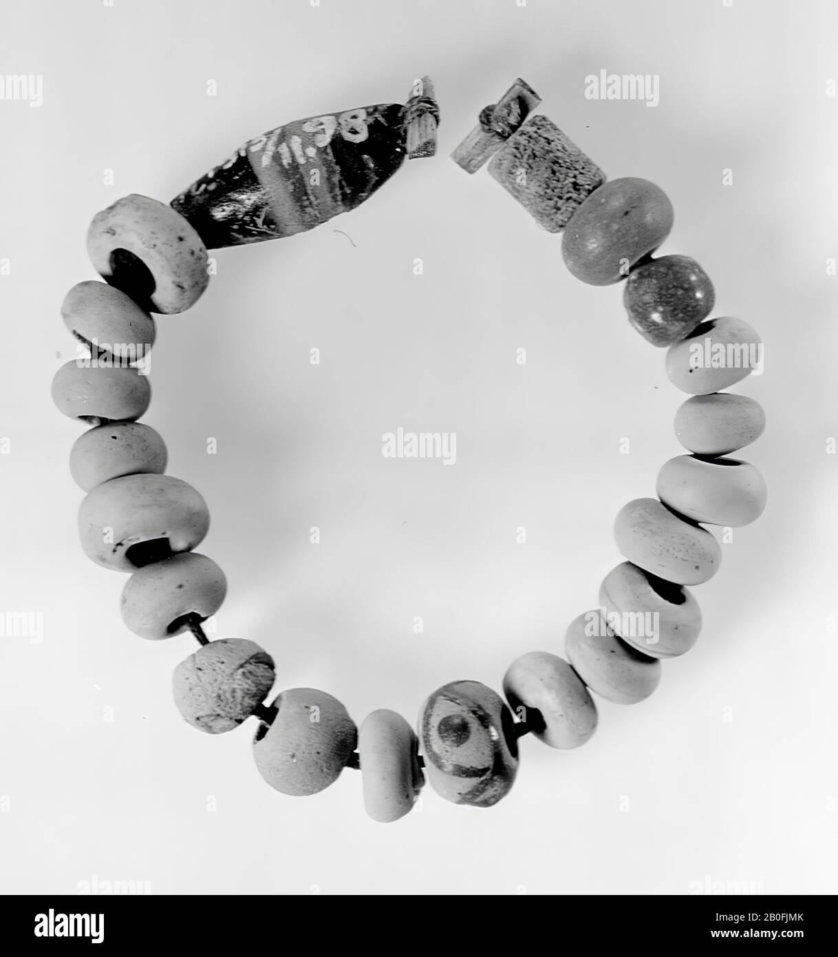 15 yellow beads hi-res stock photography and images - Alamy