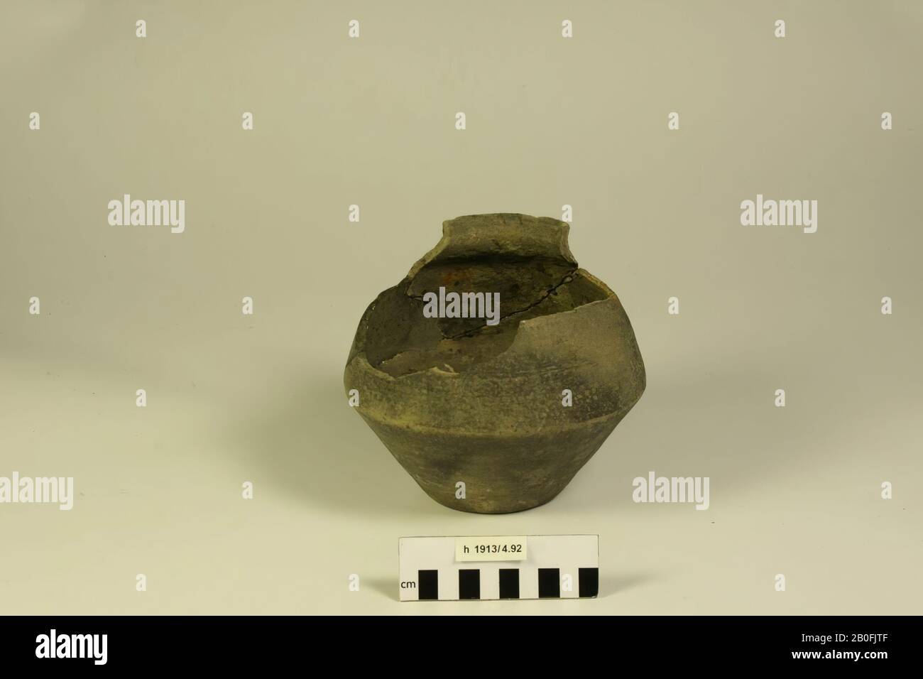 Earthenware Bending Pot High Resolution Stock Photography and Images ...