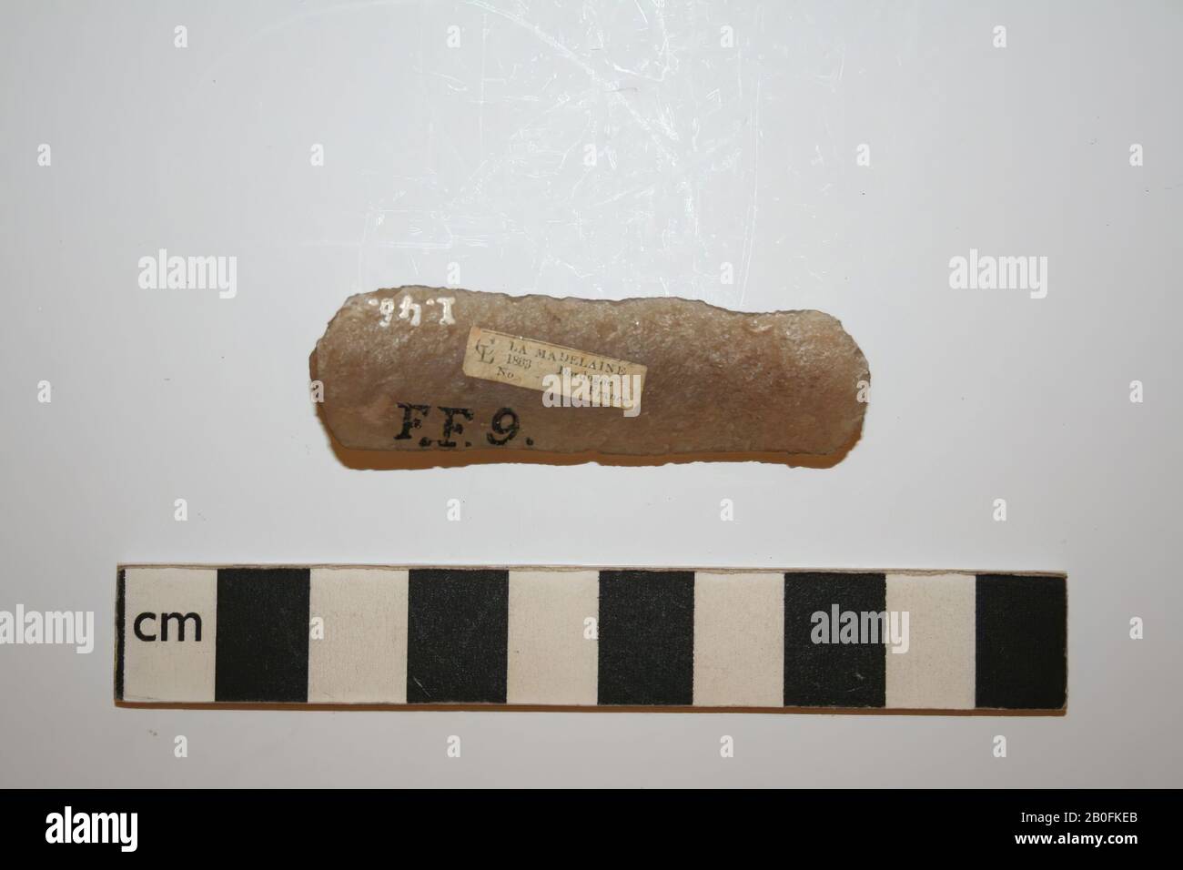 Ancient Europe, scraper, stone, flint, 5.8 x 1.7 x 0.5 cm, prehistory ...