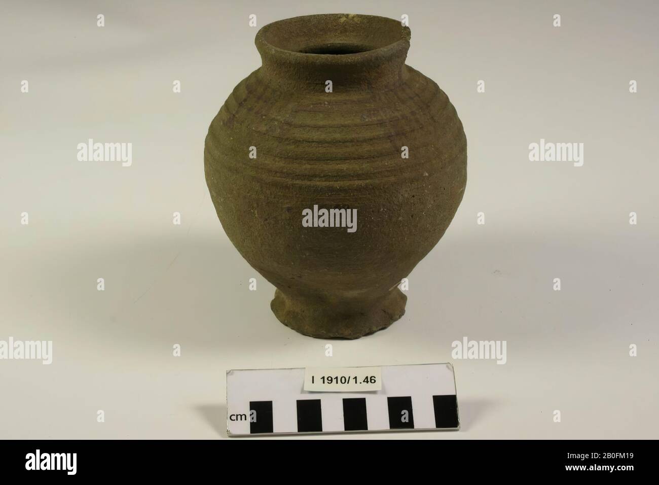 Pot of proto-stoneware with squeezed stand ring and Pingsdorf ...
