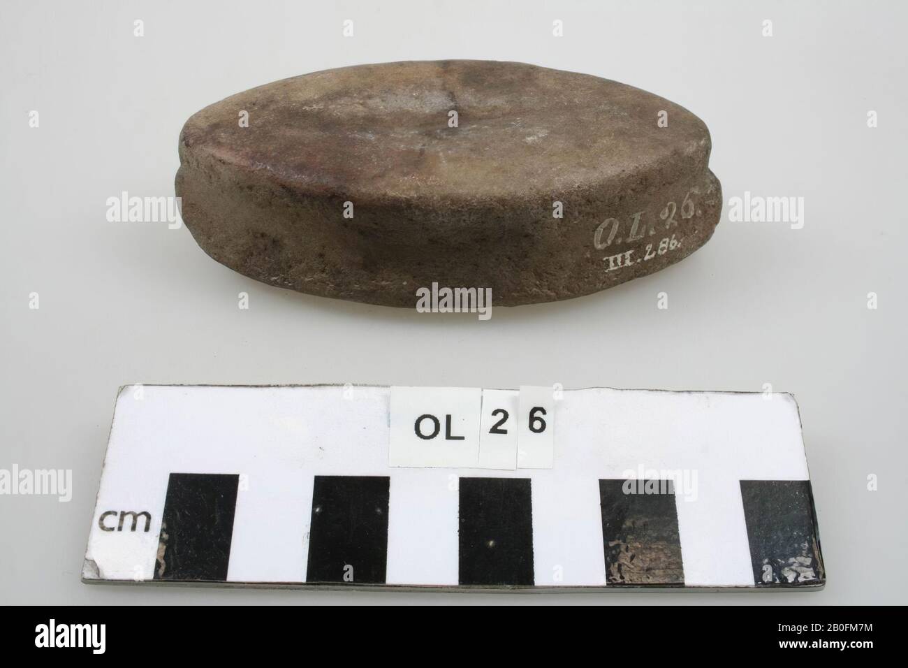 Old Europe, sharpening stone, stone, quartz, 9.5 x 4.3 x 2.5 cm ...