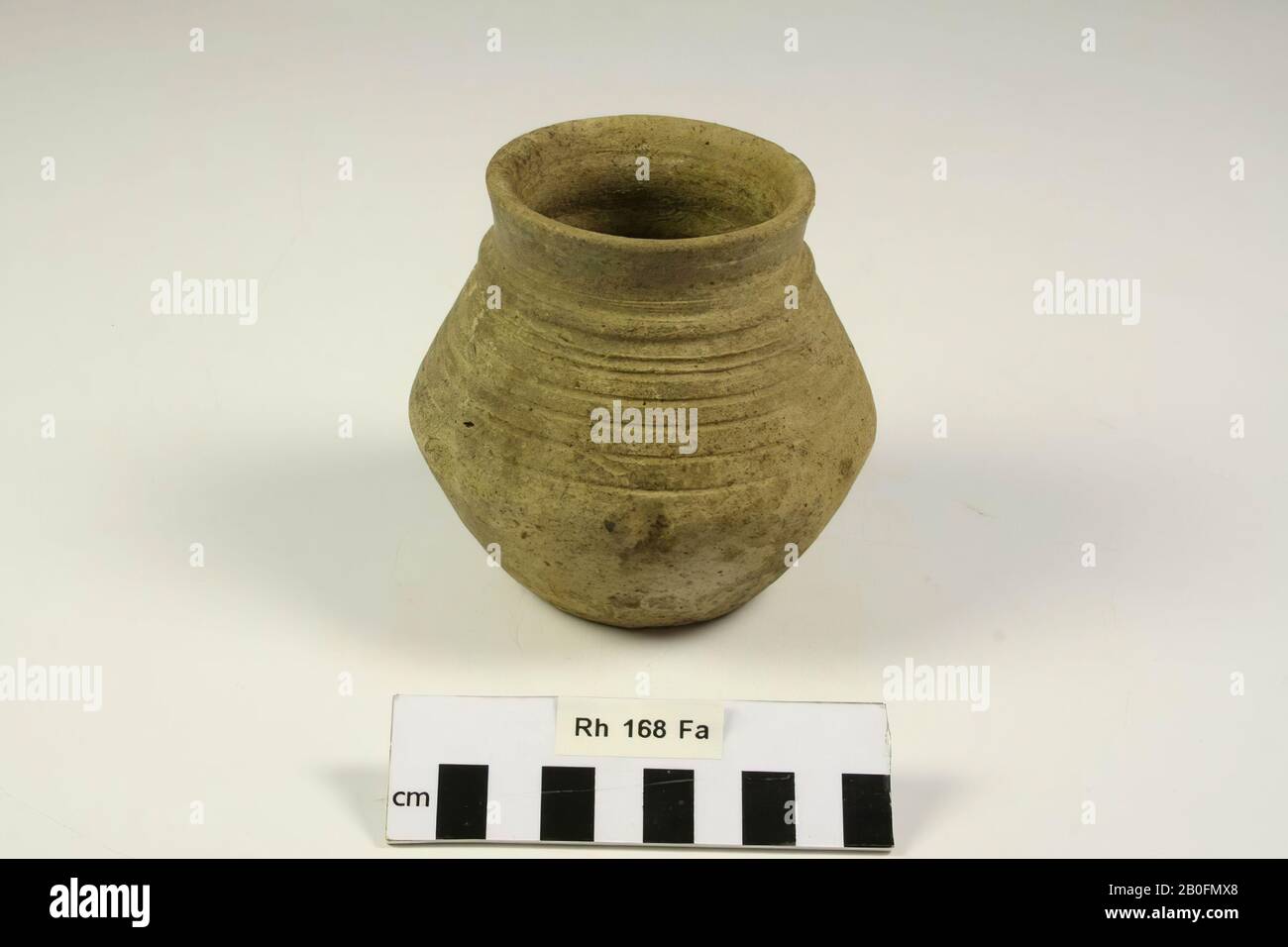 Earthenware Bending Pot High Resolution Stock Photography and Images ...