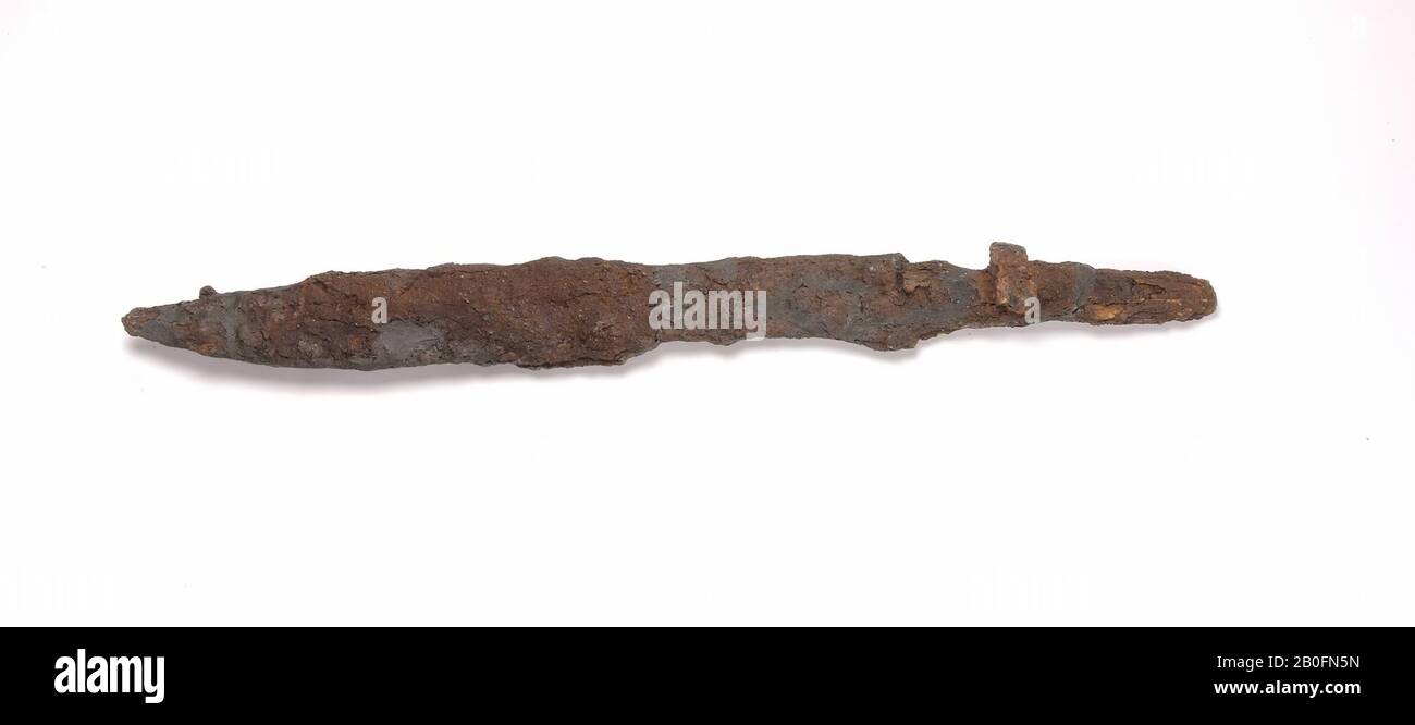 Sword grave hi-res stock photography and images - Alamy