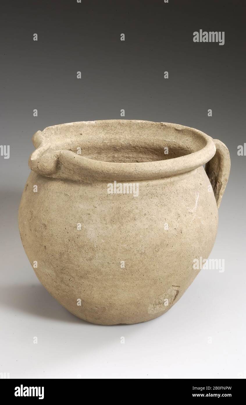 Eipot of rough-walled earthenware with lid channel, pouring rim and ...