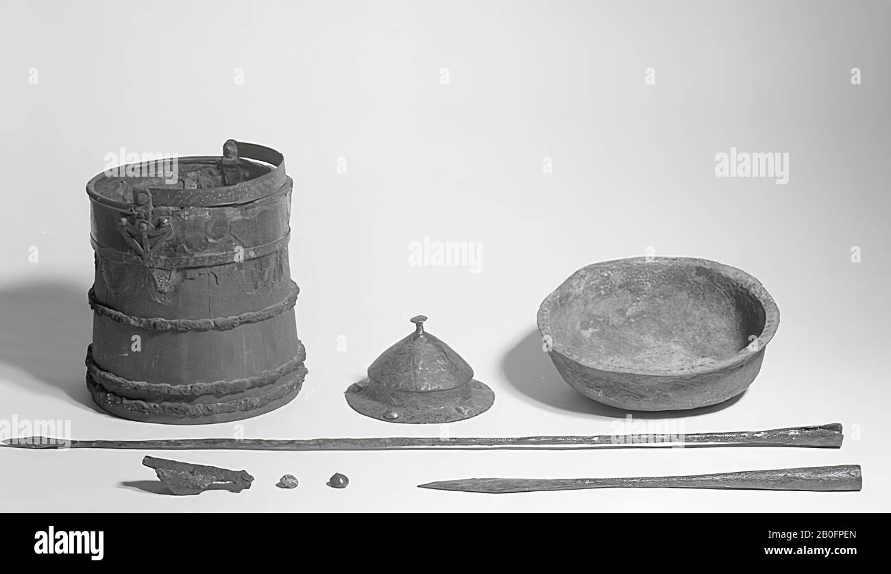 Two iron rivet rivets hi-res stock photography and images - Alamy