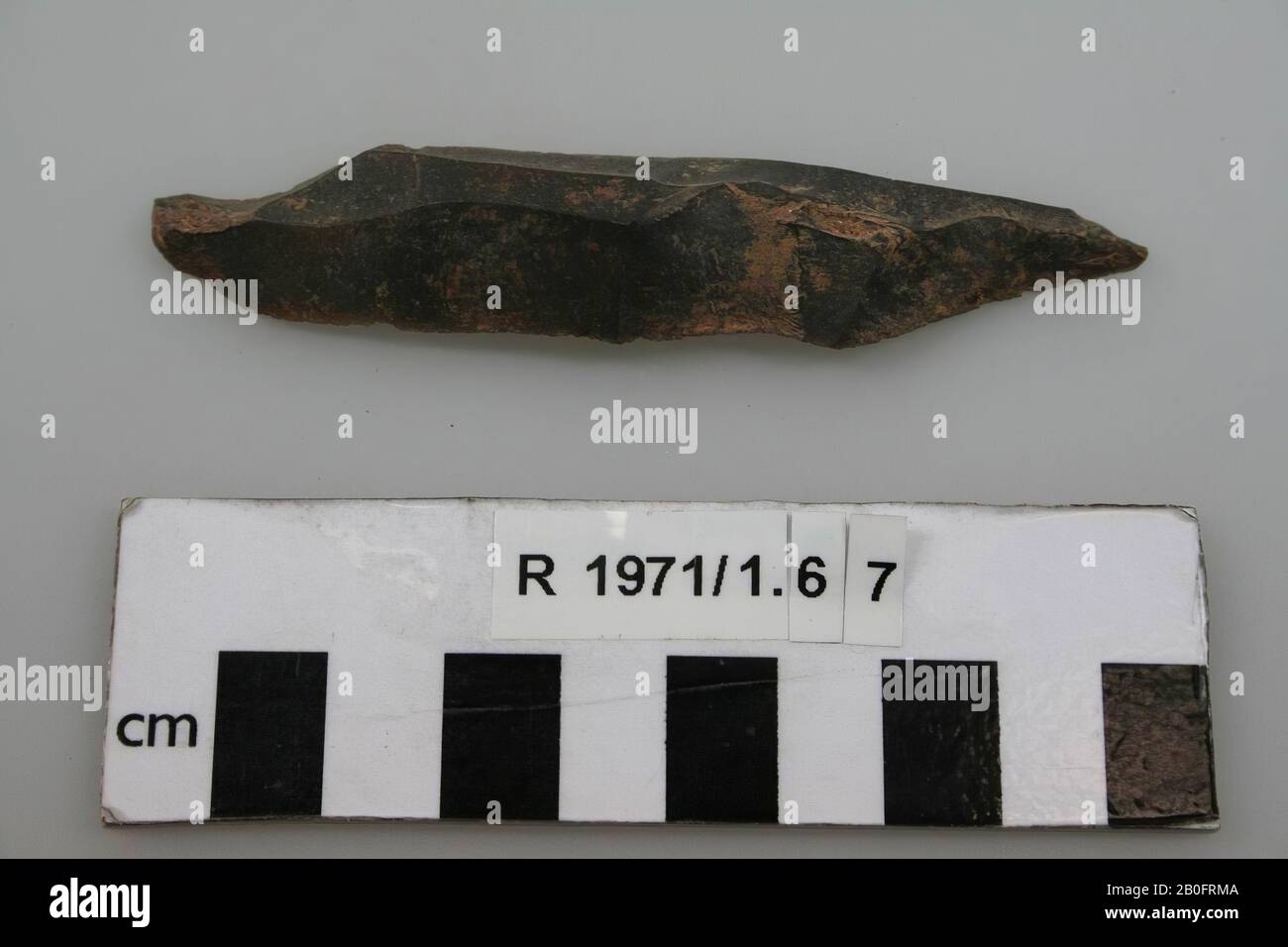 Flint tool, tool, stone, flint, 9,5 x 2 x 1 cm, prehistory, France ...