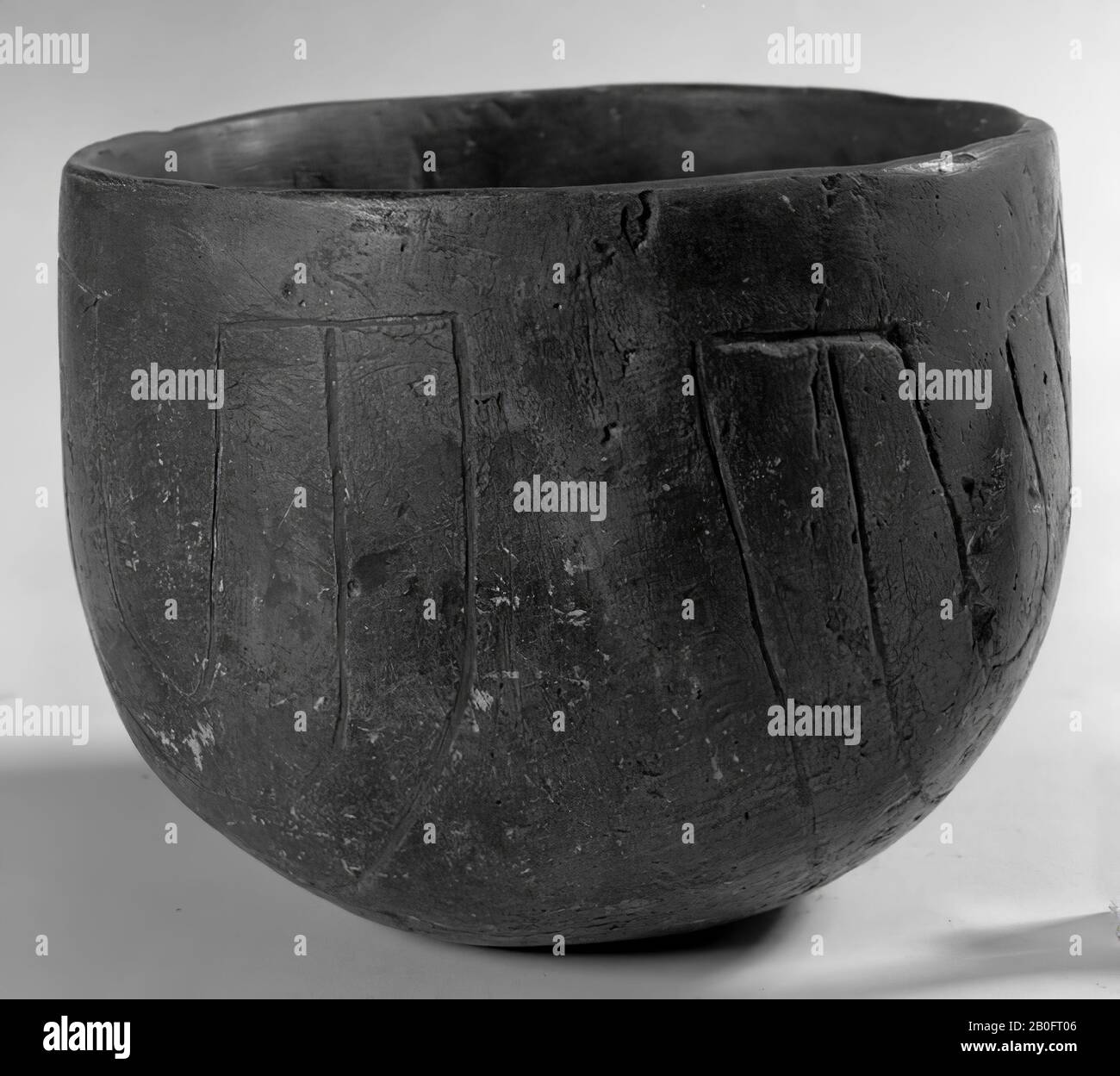 Cast band hi-res stock photography and images - Alamy