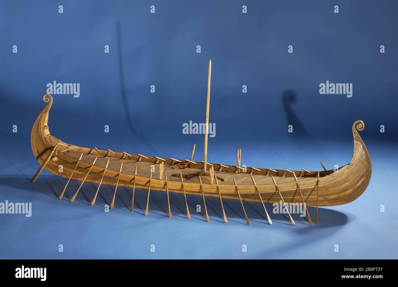 Ship oars hi-res stock photography and images - Alamy