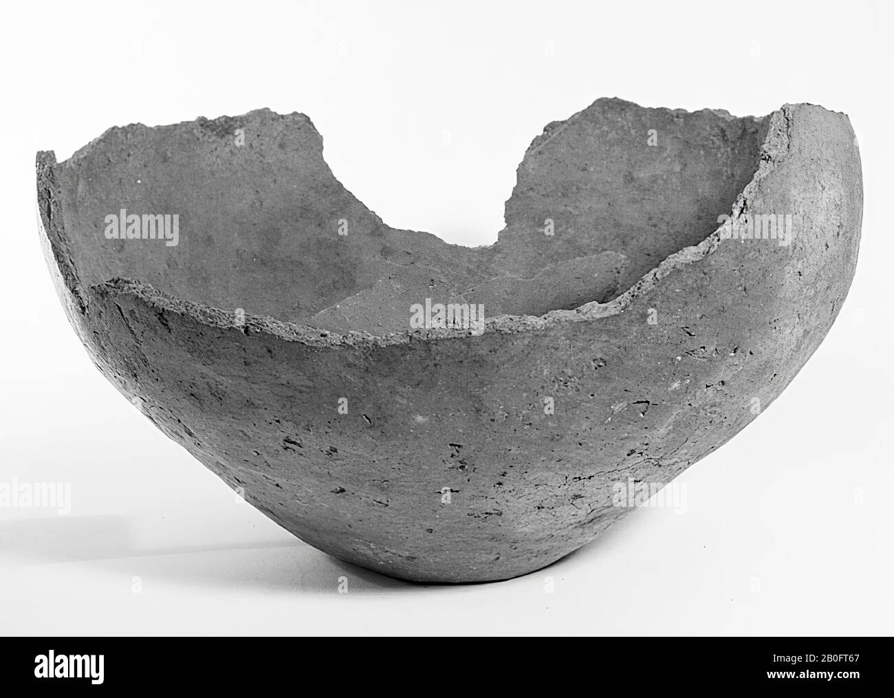 Large urn fragment of earthenware. Surface cracks, 6 loose shards ...