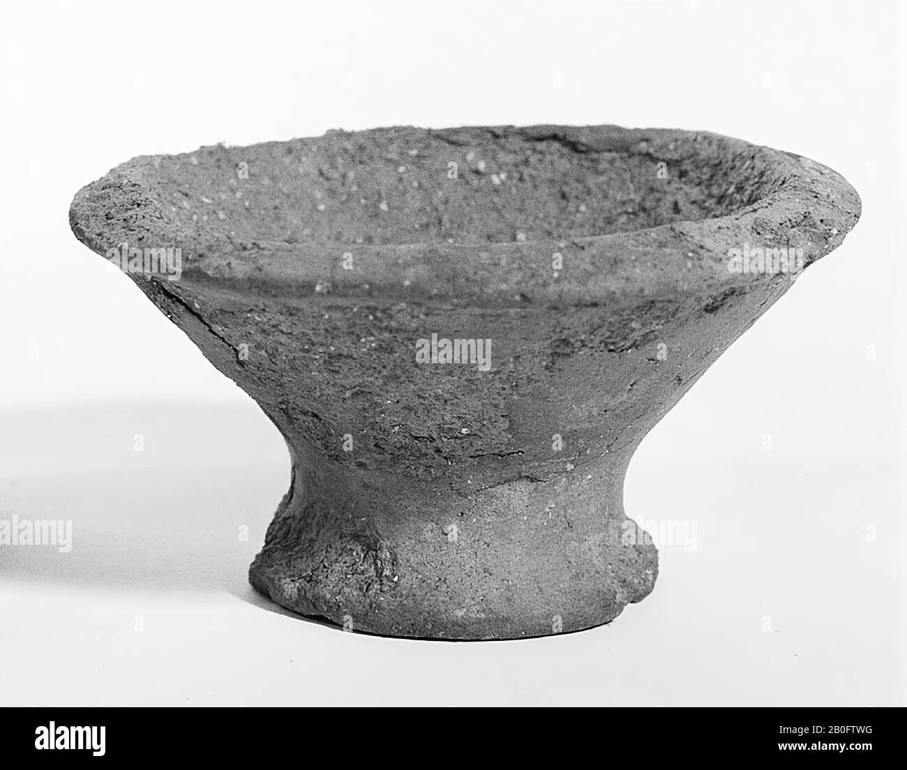 Vase-shaped pottery pottery, pot, pottery, h: 4,4 cm, diam: 8,3 cm ...