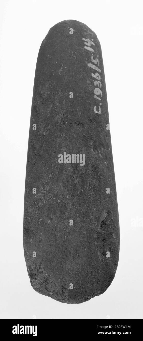 Round chisel shaped stone hi-res stock photography and images - Alamy