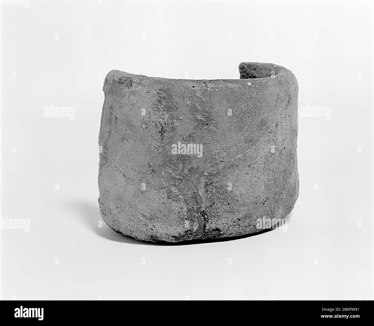 Completely cylindrical container hi-res stock photography and images ...