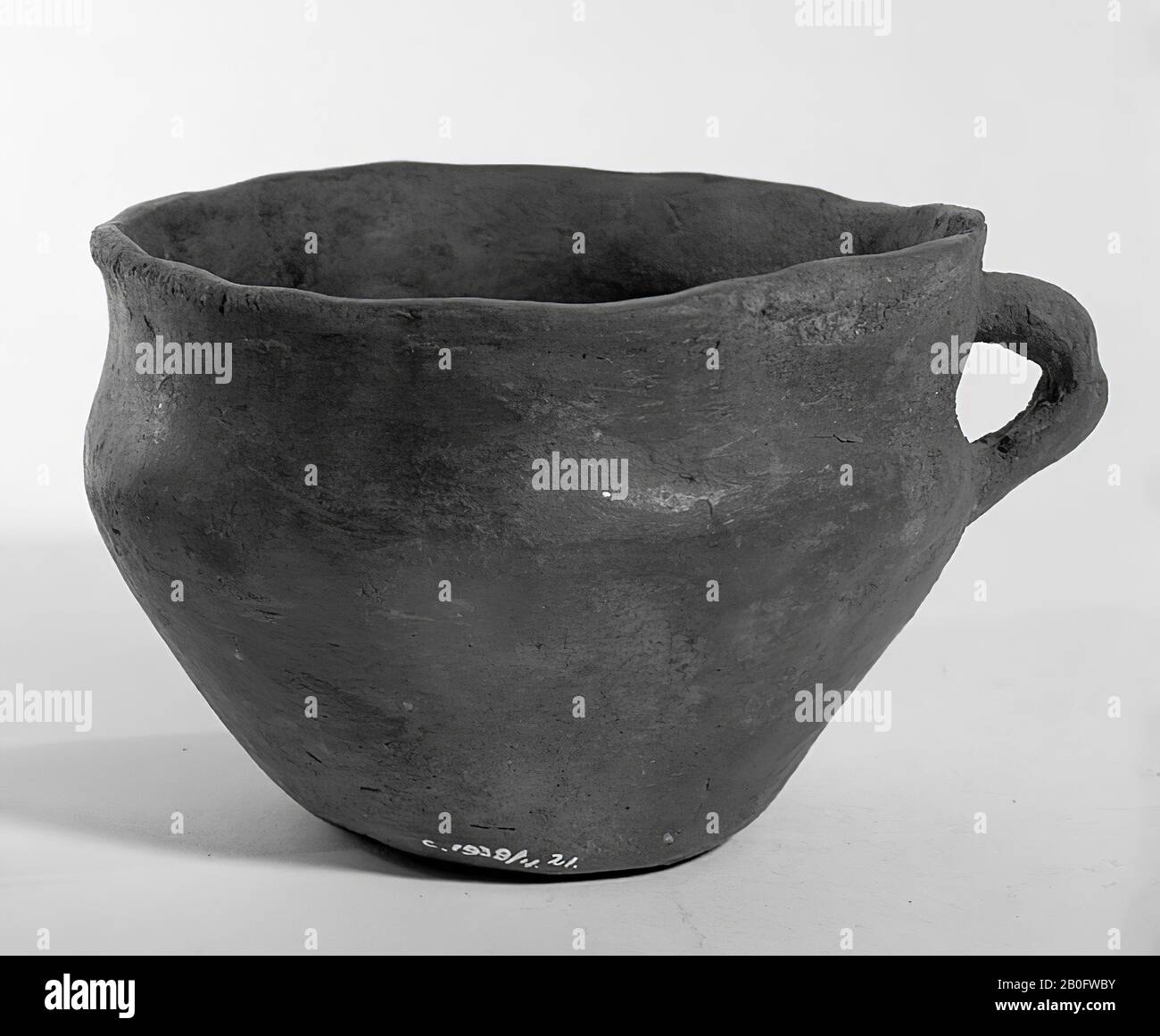 Edge cracking hi-res stock photography and images - Alamy