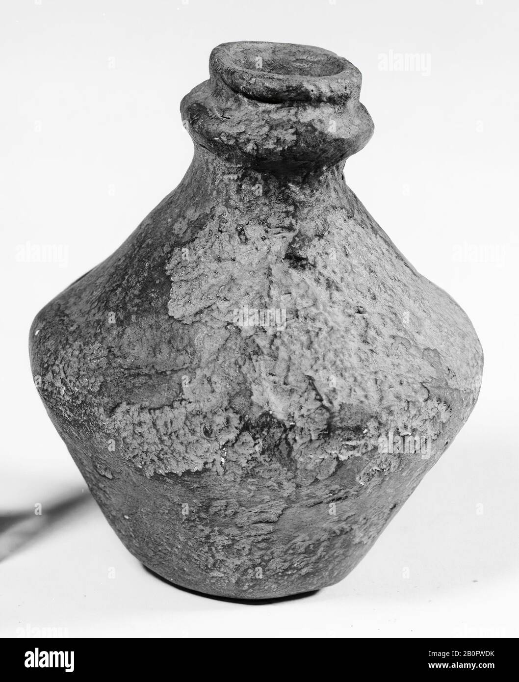 Plaster cast of an undecorated collar. Some small flakes of the paint ...