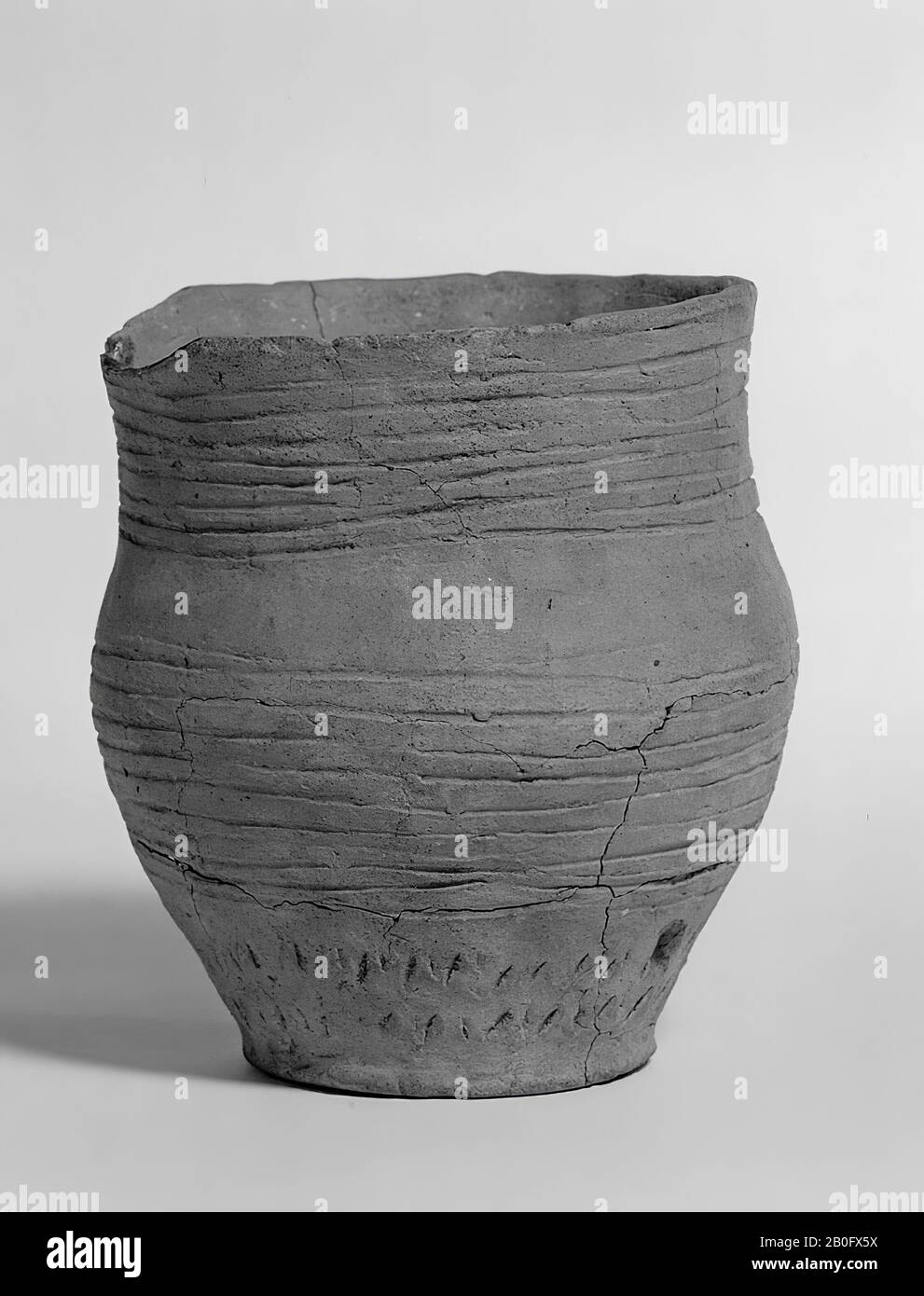 bell, cup, earthenware, prehistoric -2500 Stock Photo - Alamy