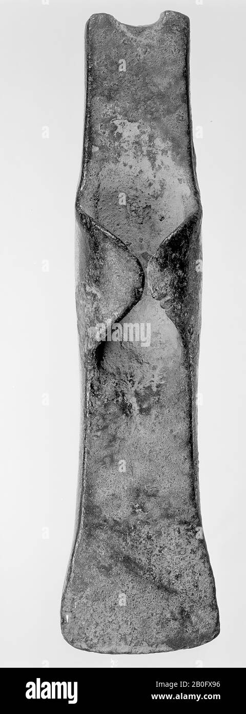 Edged holes hi-res stock photography and images - Alamy