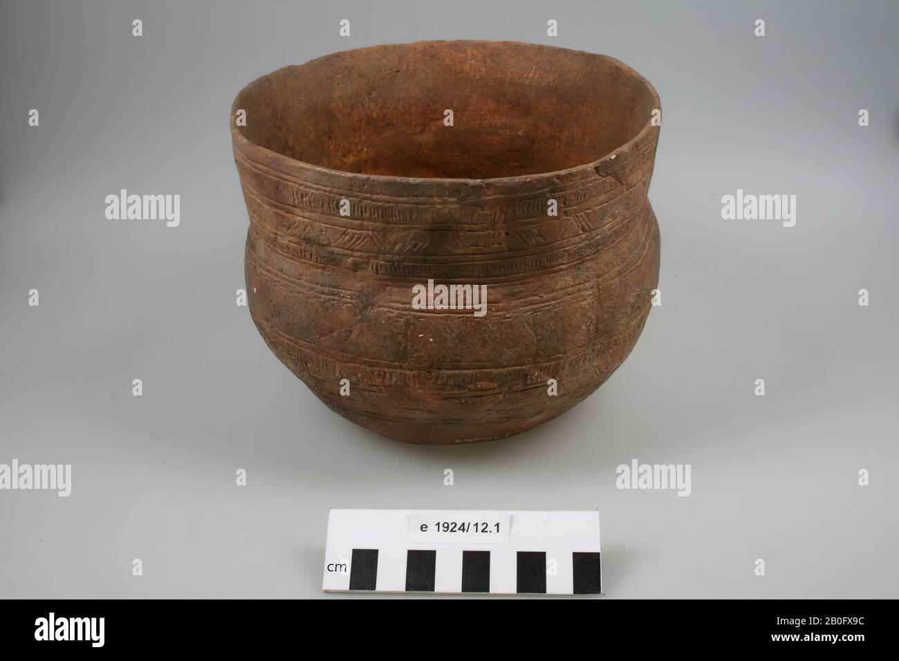 Plaster cast of a bell, cast, bell, gypsum, h: 14.3 cm, diam: 19 cm ...