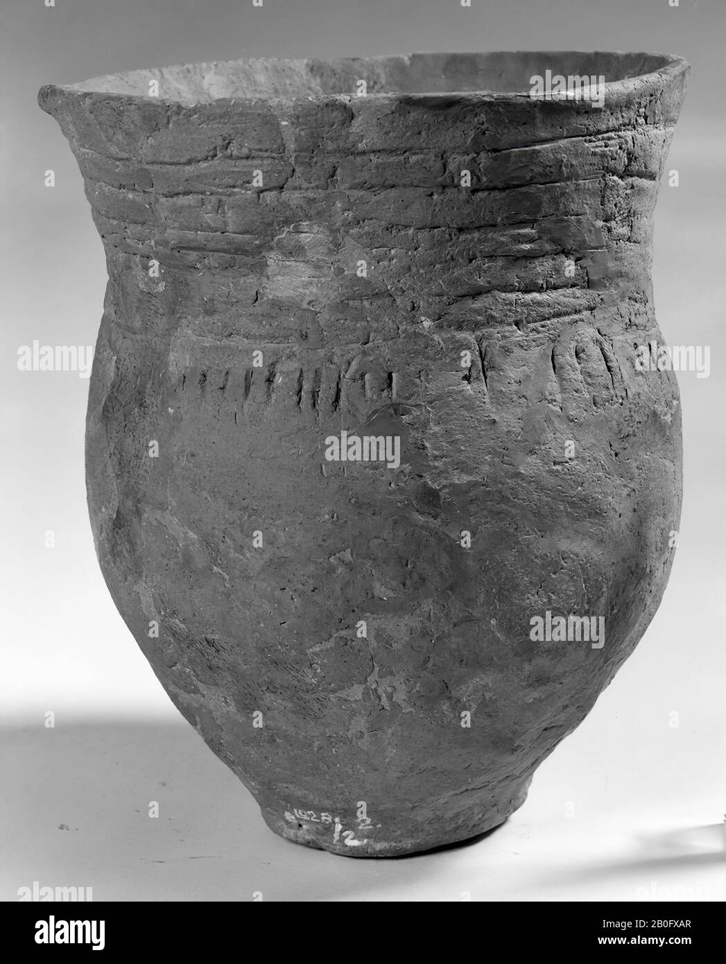 Chip off hi-res stock photography and images - Alamy