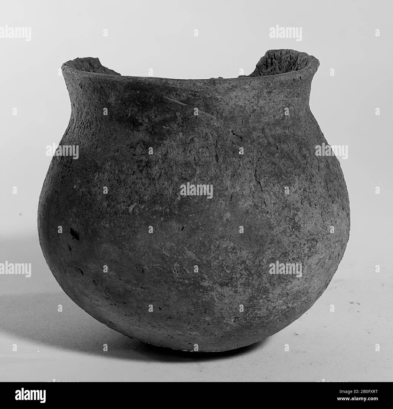 Soft gray earthenware hi-res stock photography and images - Alamy