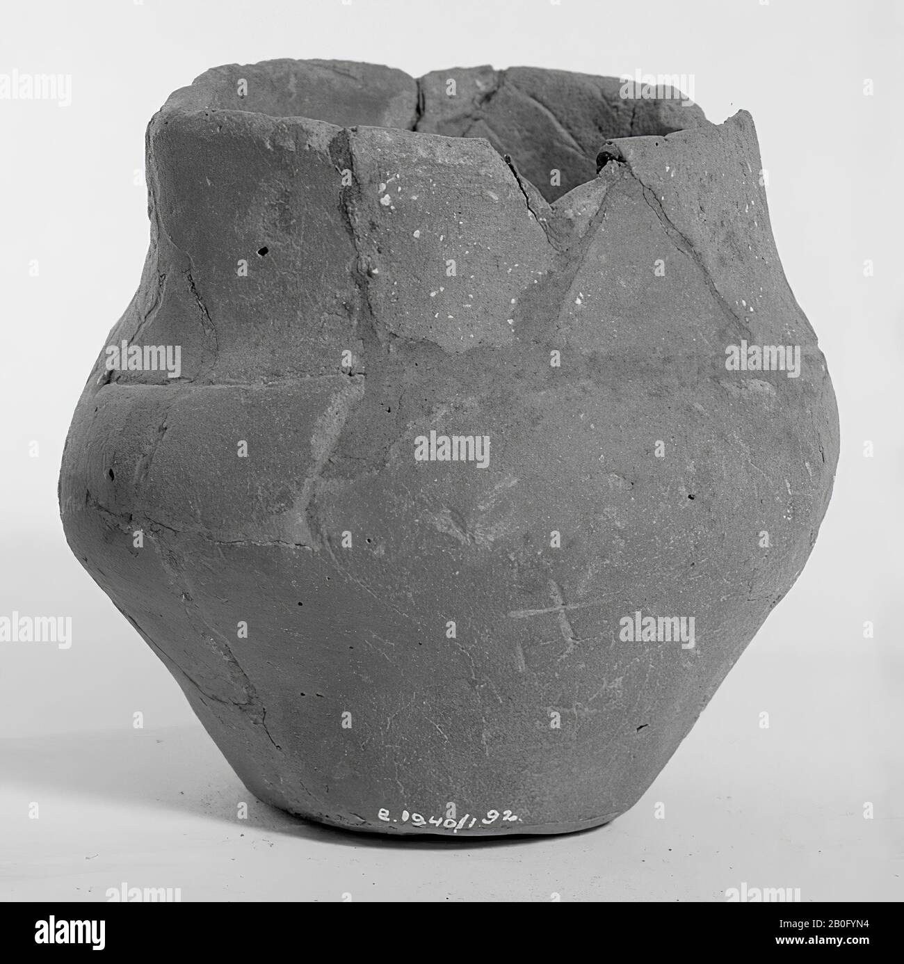 Notched line hi-res stock photography and images - Alamy