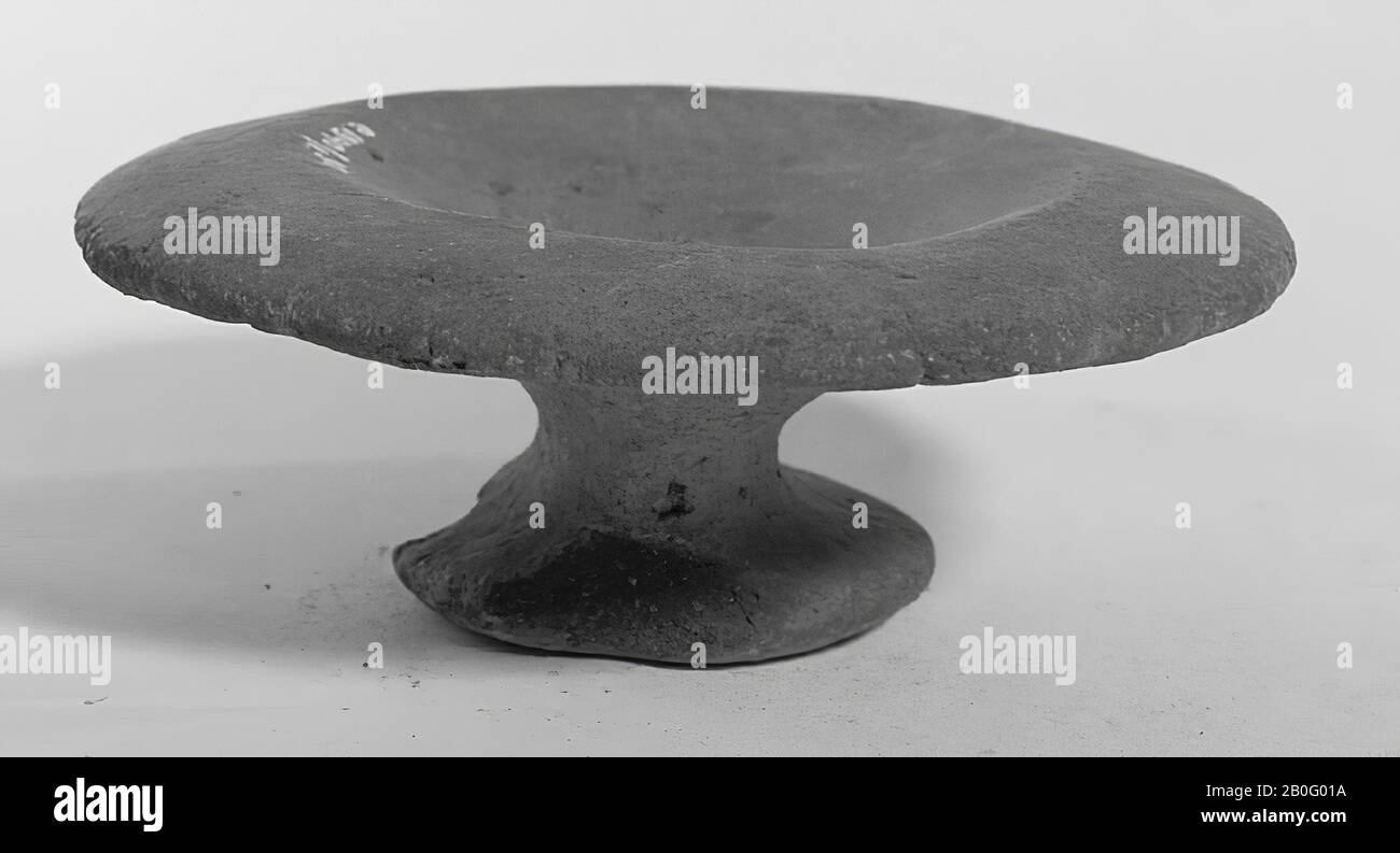 Native roman pottery hi-res stock photography and images - Alamy