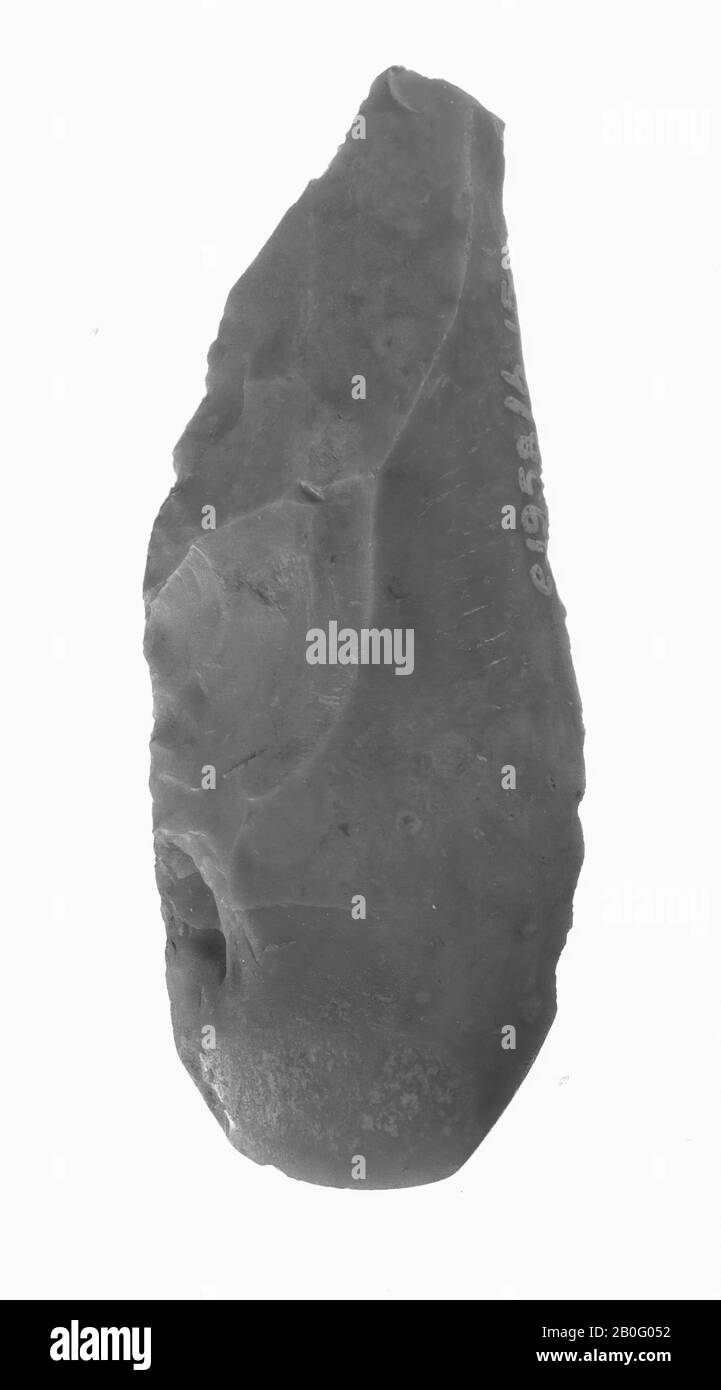 Irregularly shaped flint outlet hi-res stock photography and images - Alamy