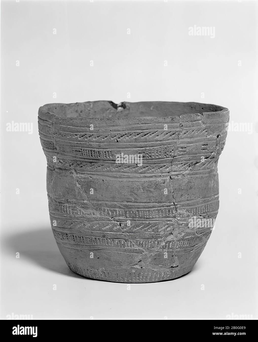 Light brown coarse pottery hi-res stock photography and images - Alamy