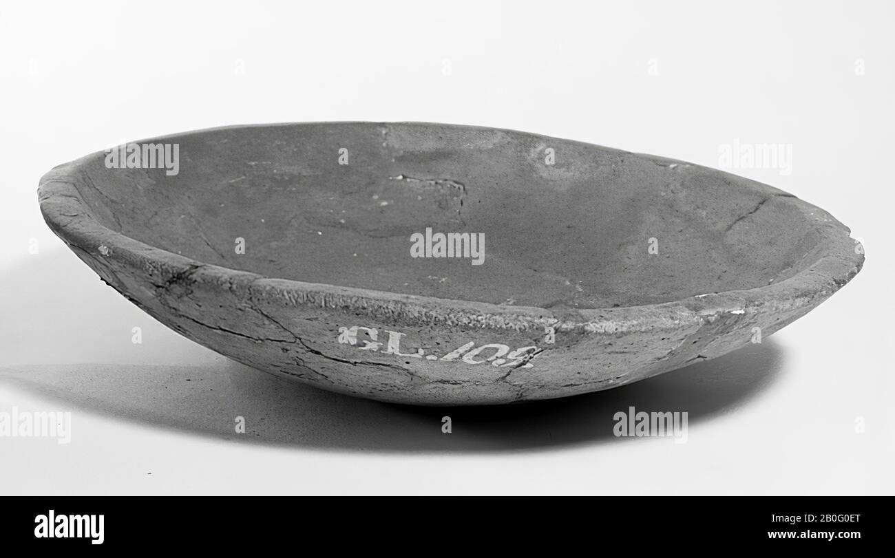 Earth dish hi-res stock photography and images - Alamy