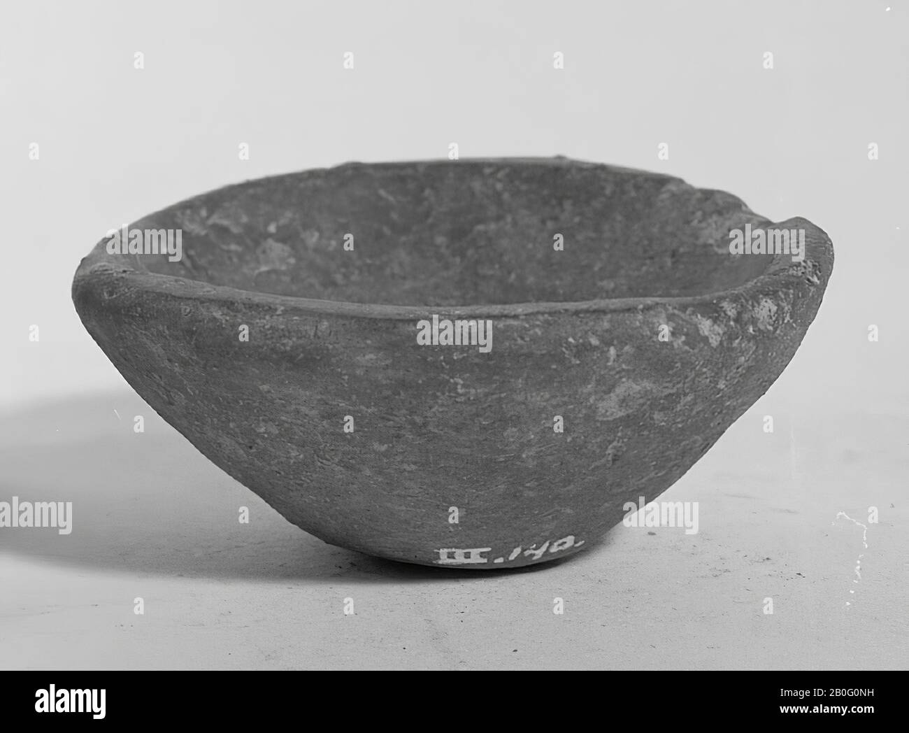 Earth dish hi-res stock photography and images - Alamy
