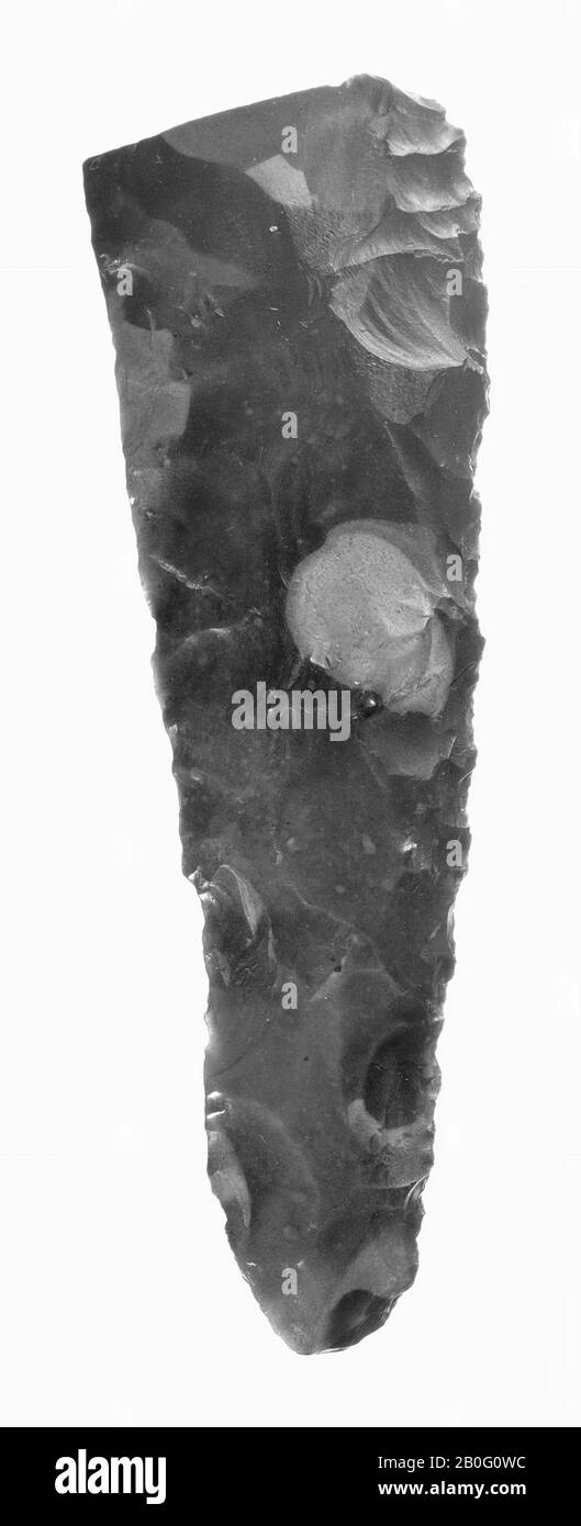 half flint sickle, sickle, stone, flint, 10.1 x 3.2 cm, prehistory ...