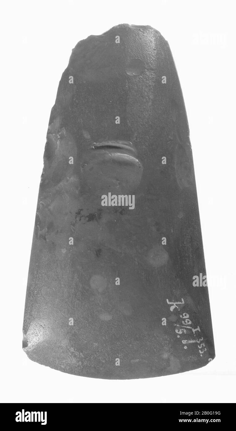 Reddish brown flint hi-res stock photography and images - Alamy