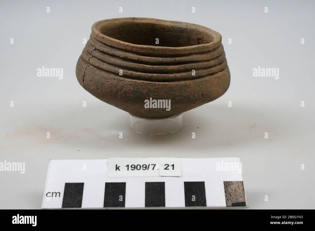 Gallo-Germanic potpour of pottery of the Hallstatt type with pressed ...