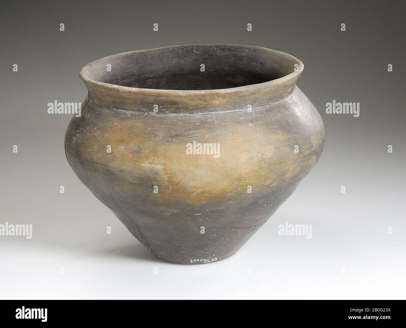 Urn of earthenware of very graceful form with pointed wall and high ...