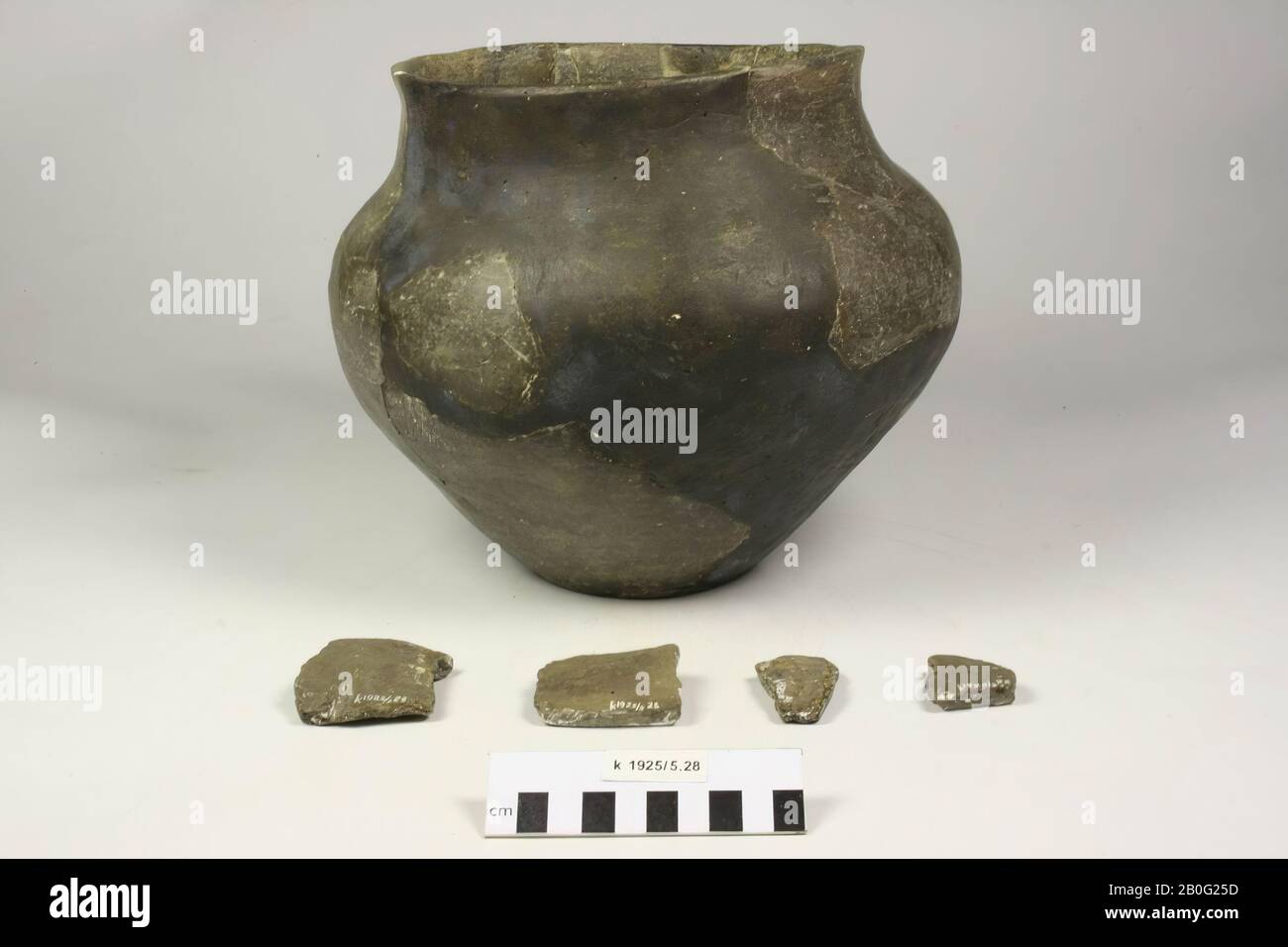 Little pronounced type hallstatt shape hi-res stock photography and ...