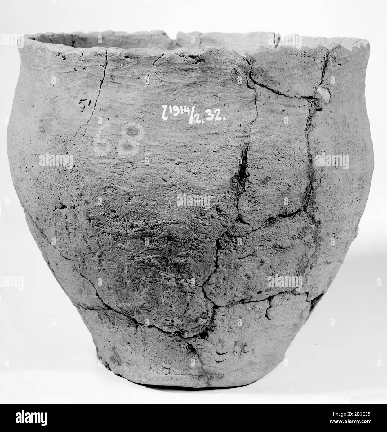 Cylindrical germanic urn hi-res stock photography and images - Alamy