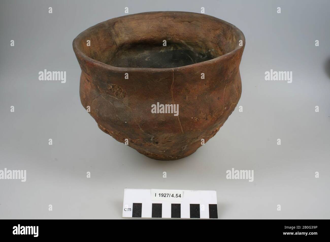 Plaster cast of a pot, casting, pot, gypsum, h: 15,8 cm, diam: 20 cm ...