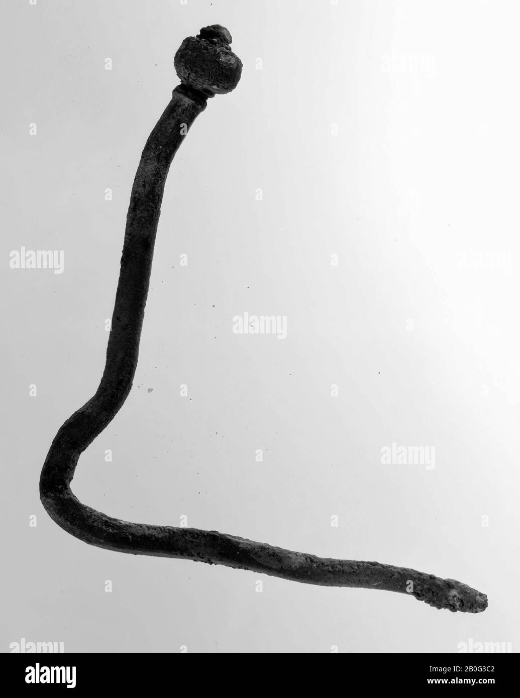 Rectangular curved round needle hi-res stock photography and images - Alamy